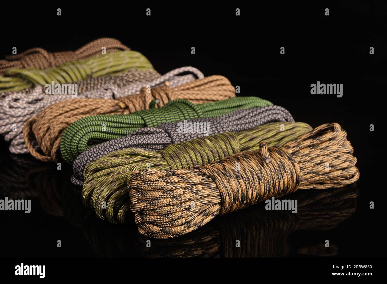 550 cord hi-res stock photography and images - Alamy