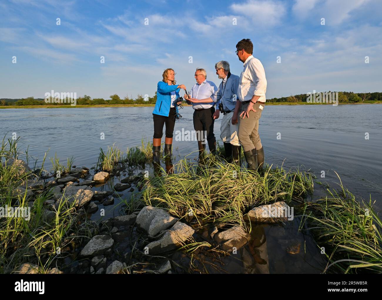 05 June 2023, Brandenburg, Criewen: Steffi Lemke (l-r, Greens), Federal ...