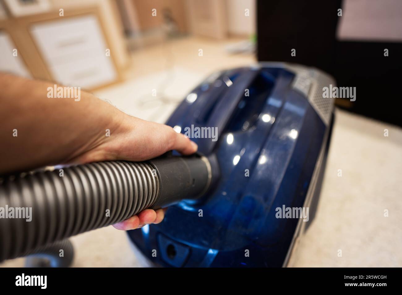 Air vacuuming hi-res stock photography and images - Alamy
