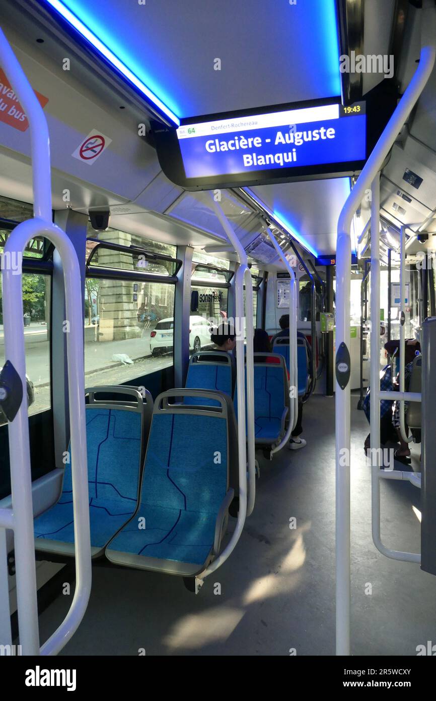 Paris, Elektrobus Alstom Aptis // Paris, Electric Bus Alstom Aptis ...