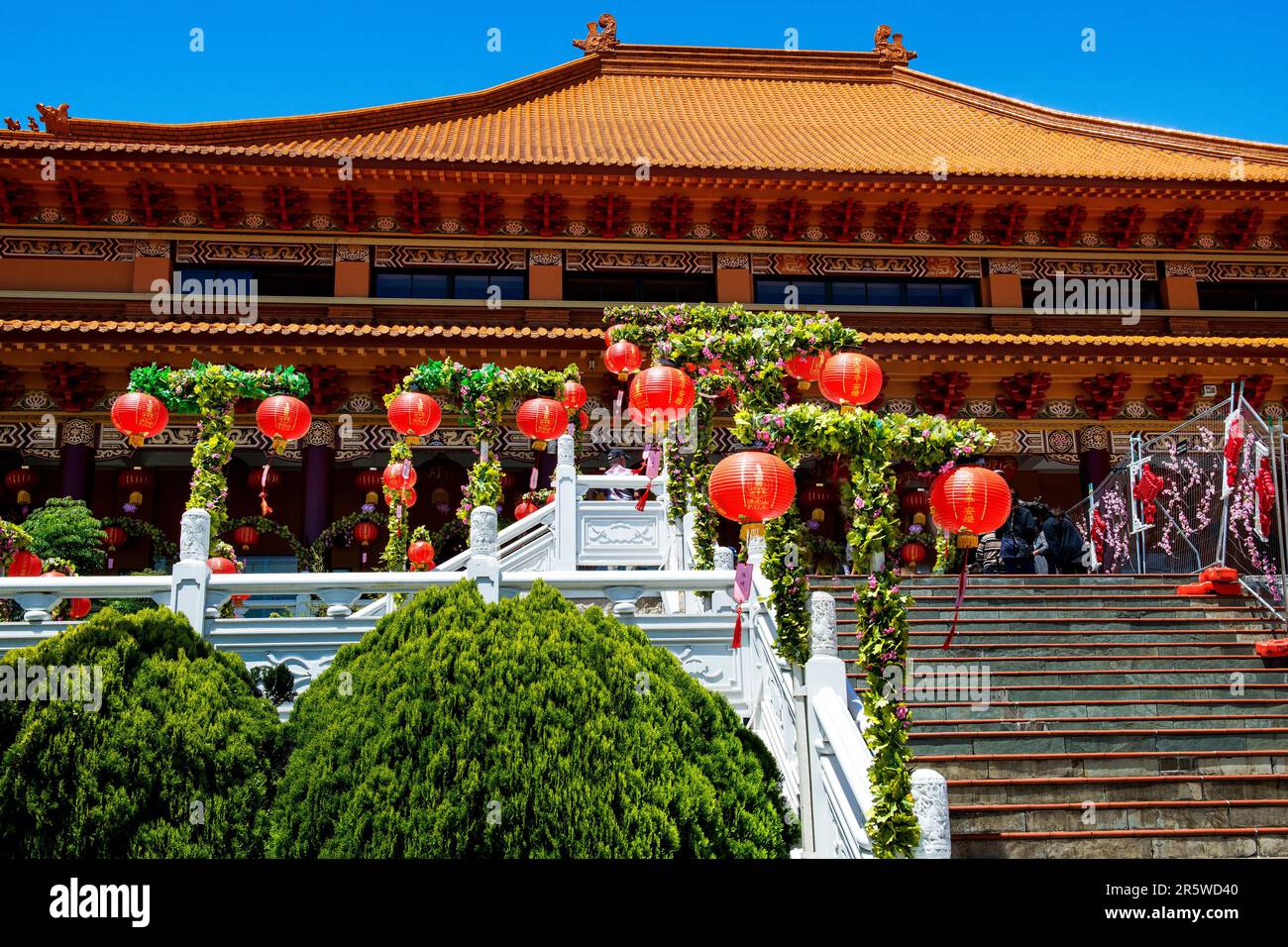 Largest buddhist temples in the southern hemisphere hi-res stock ...