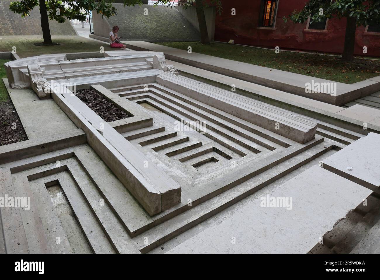 Venedig, Carlo Scarpa, Eingang Tolentini, Università Iuav // Venice ...