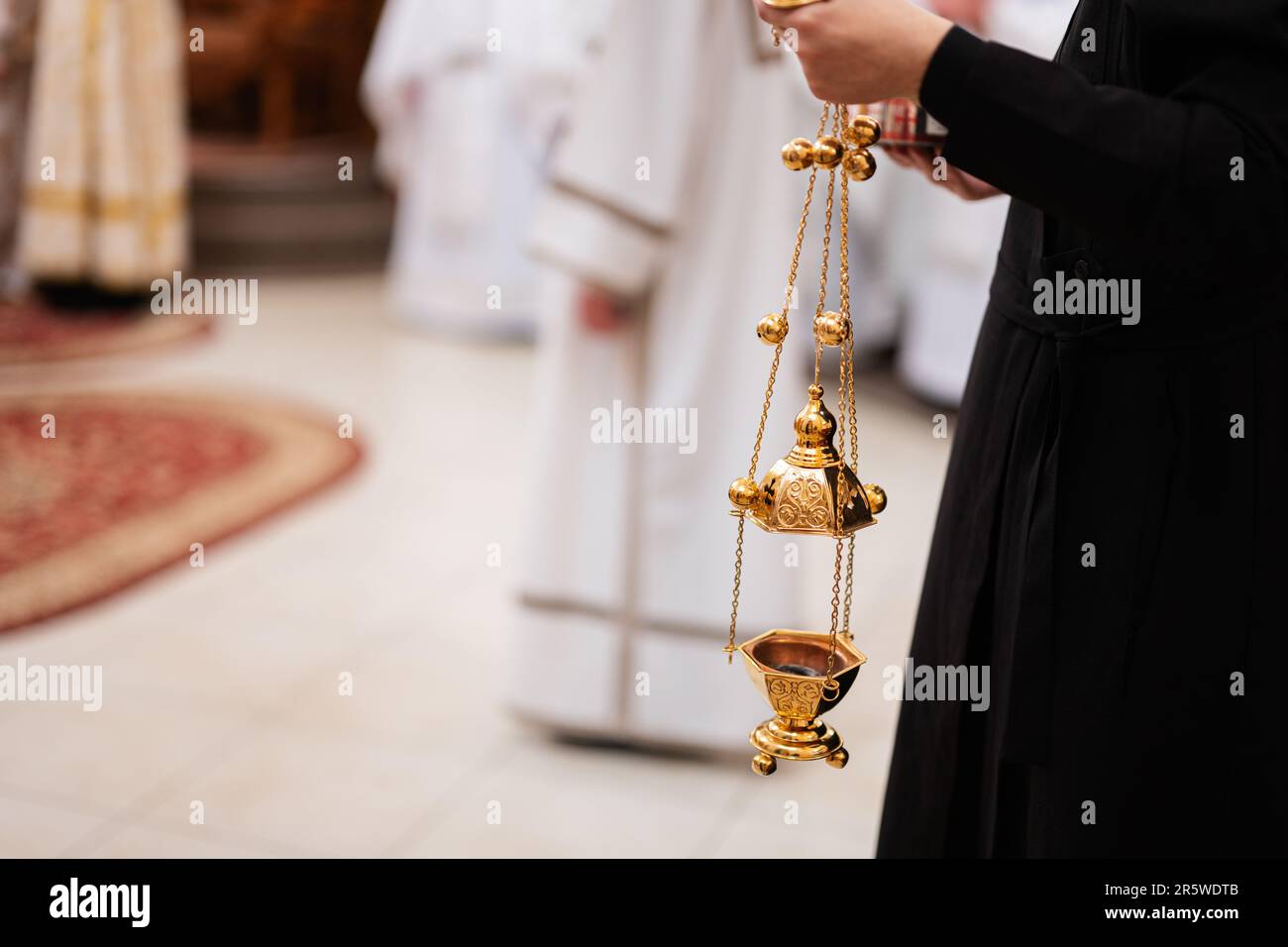Hands orthodox priest incense hi-res stock photography and images - Alamy