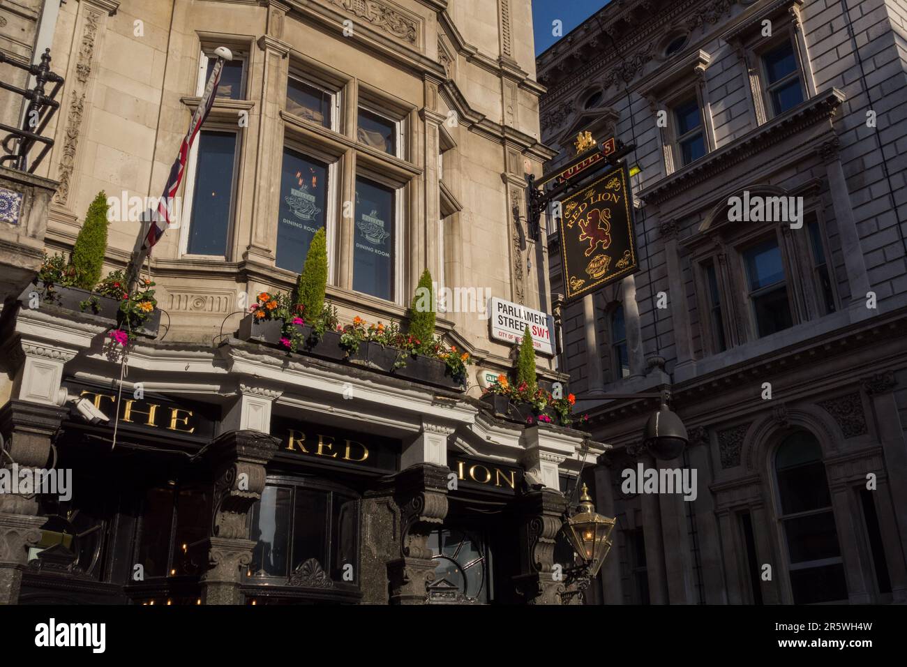 The Red Lion, Parliament Street, London, SW1, England, UK Stock Photo ...