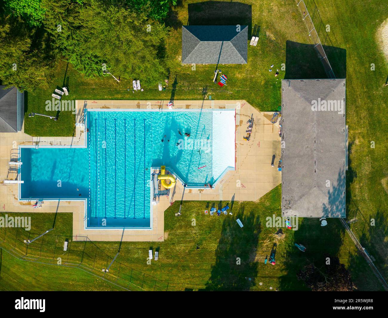 Swimming pool drone hi-res stock photography and images - Alamy