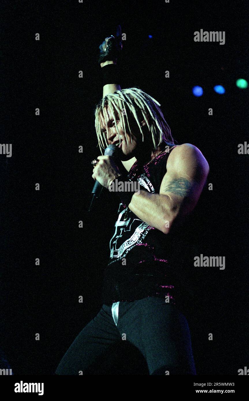 Milan italy 1993-09-07 : Billy Idol live concert at the Forum Assago ...