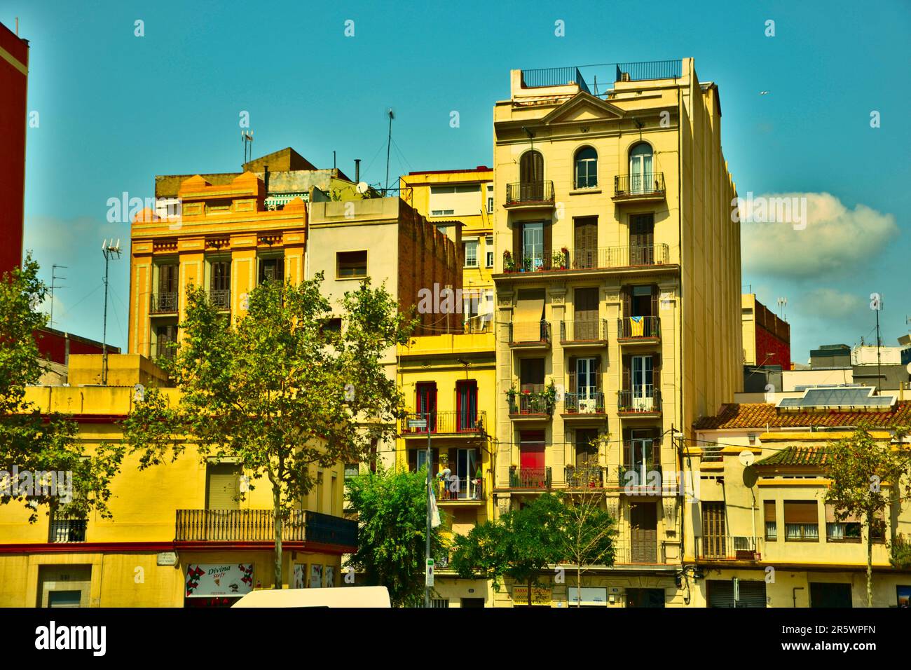 Traditional spanish facades hi-res stock photography and images - Alamy