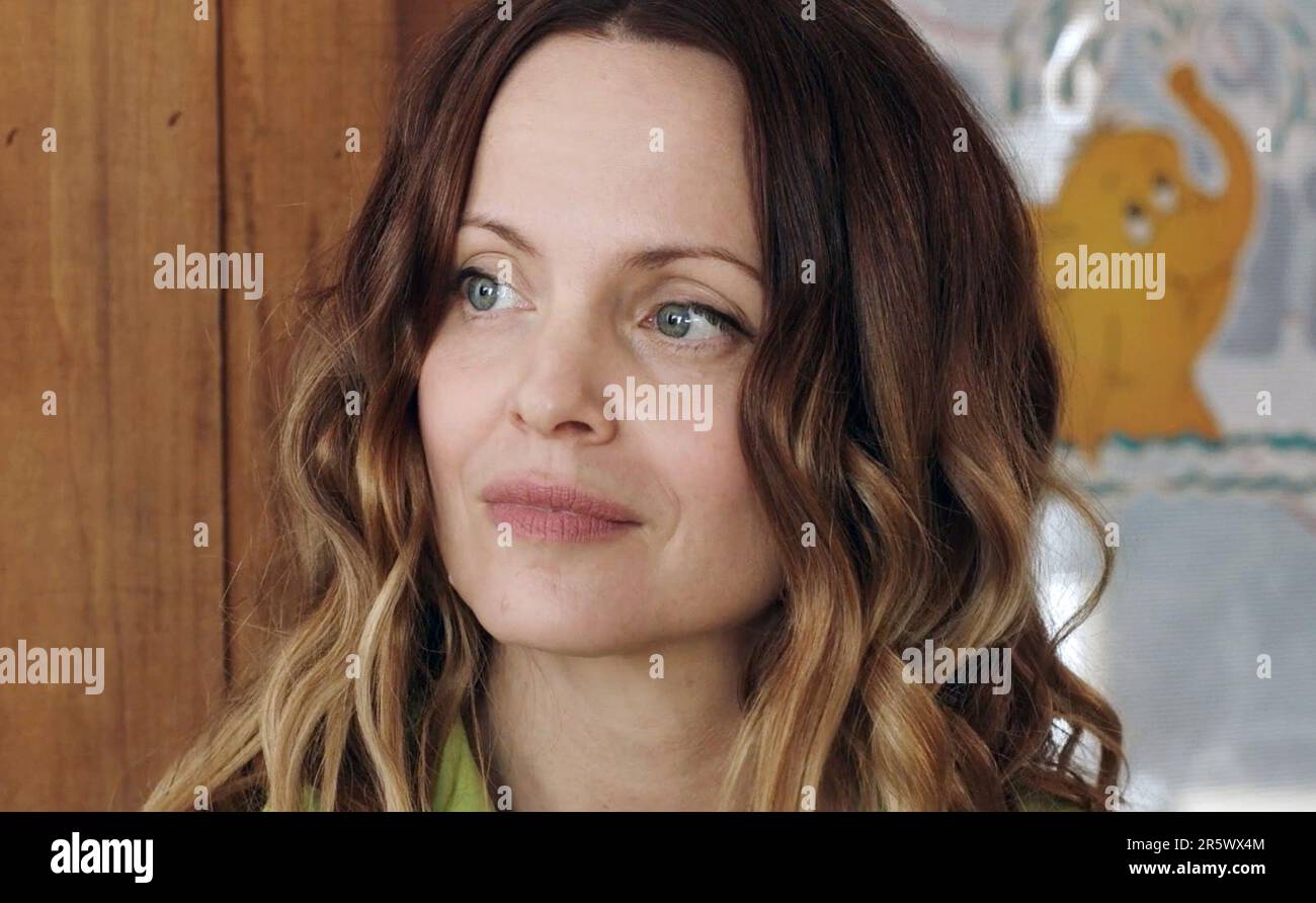 Mena Suvari 2022