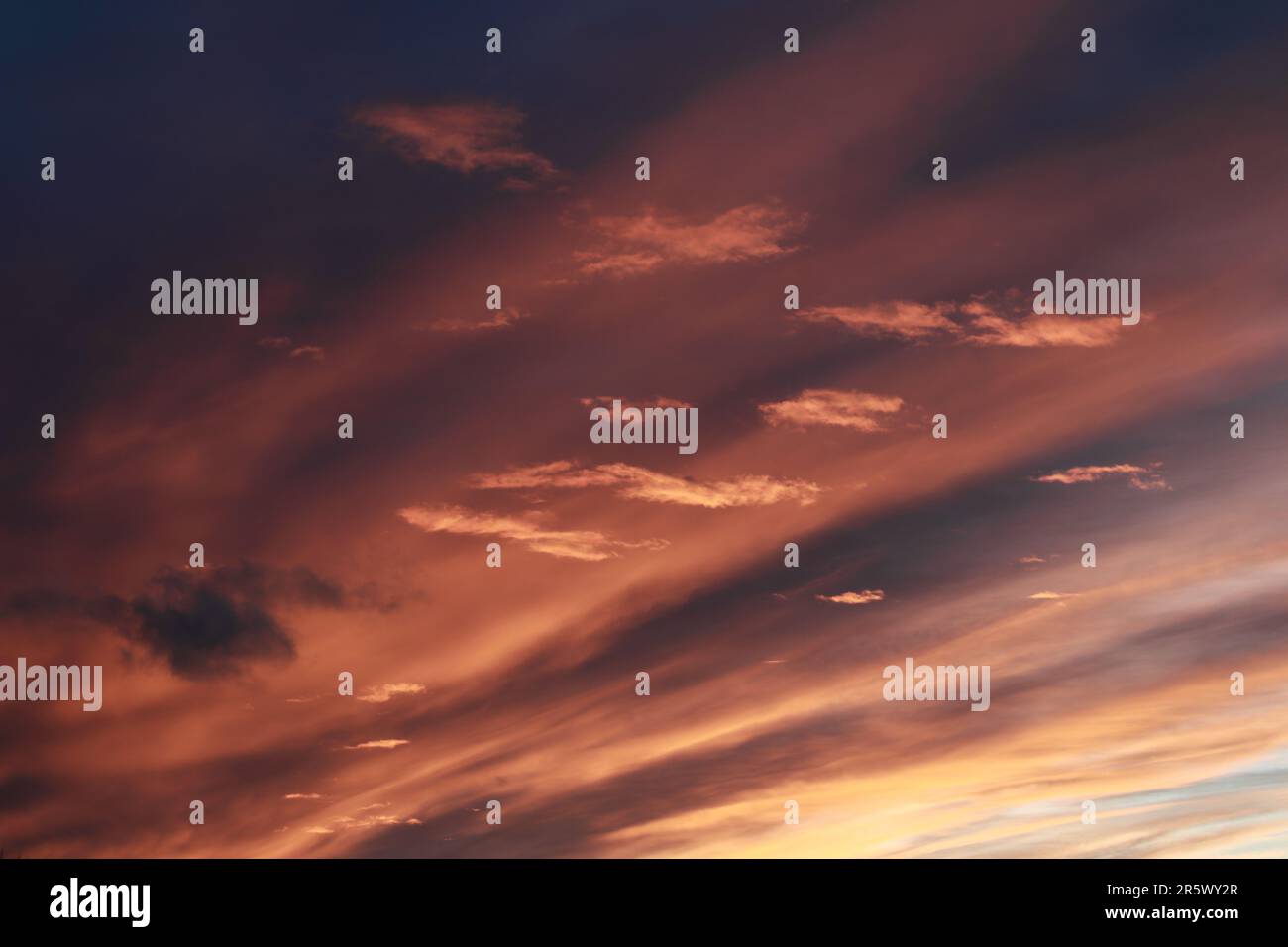Vibrant sky sunset featuring hi-res stock photography and images - Alamy
