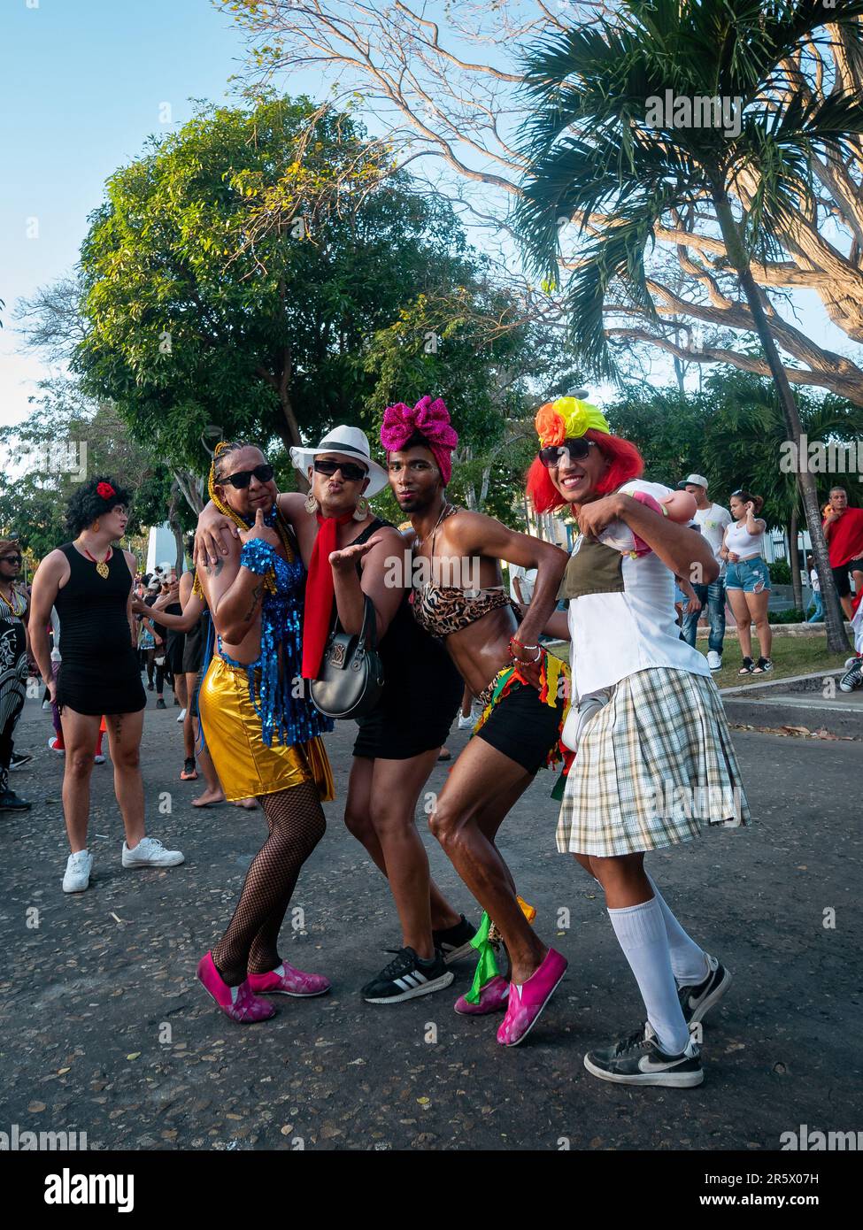 Colombia carnival dancers hi-res stock photography and images - Alamy