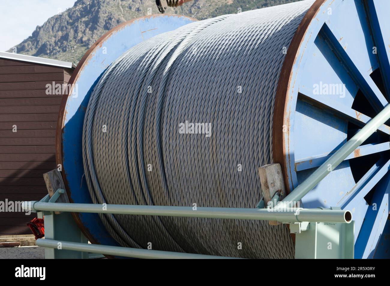 Robust cable hi-res stock photography and images - Alamy