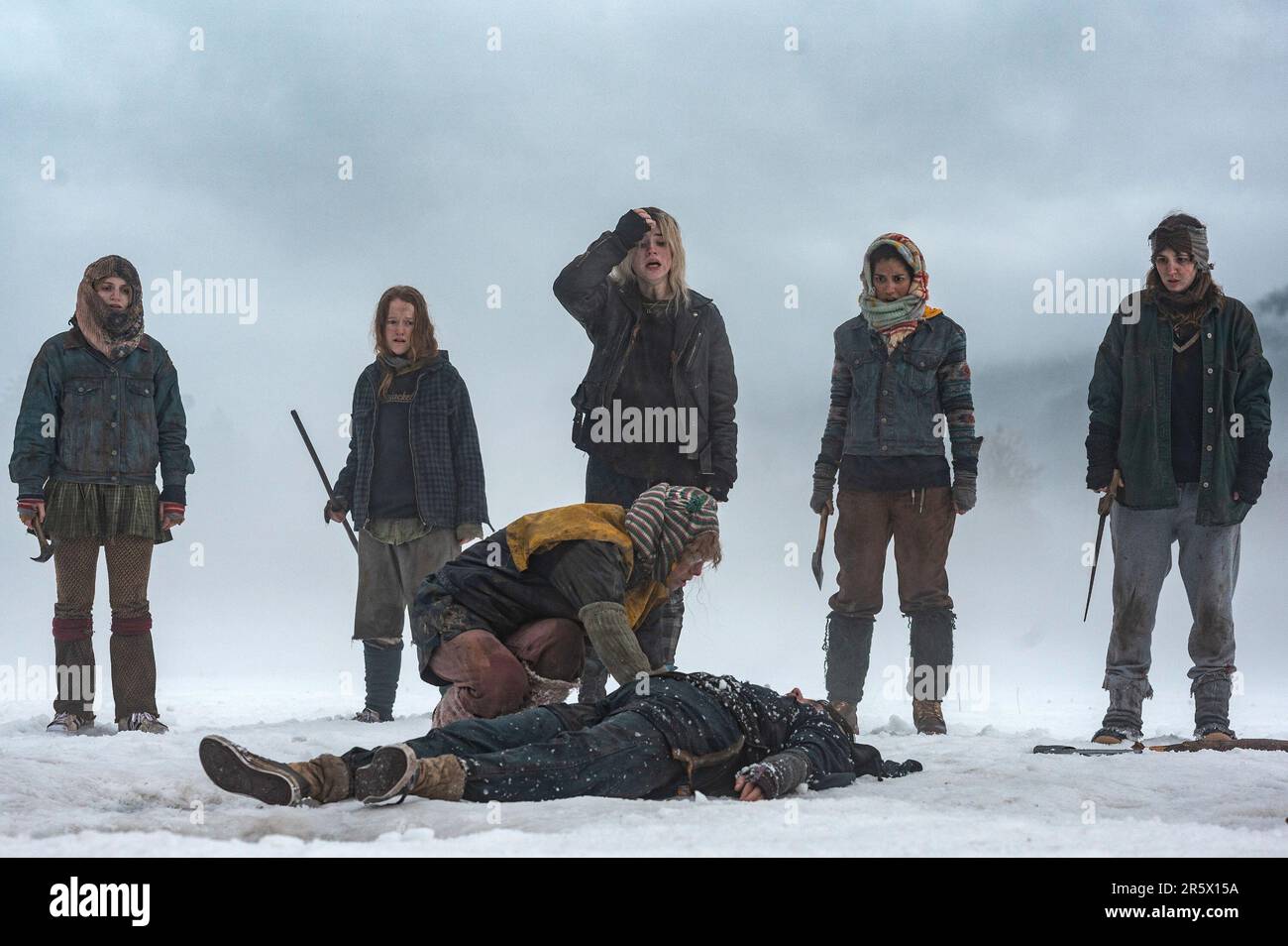 YELLOWJACKETS, from left: Jenna Burgess, Liv Hewson, Samantha Hanratty ...