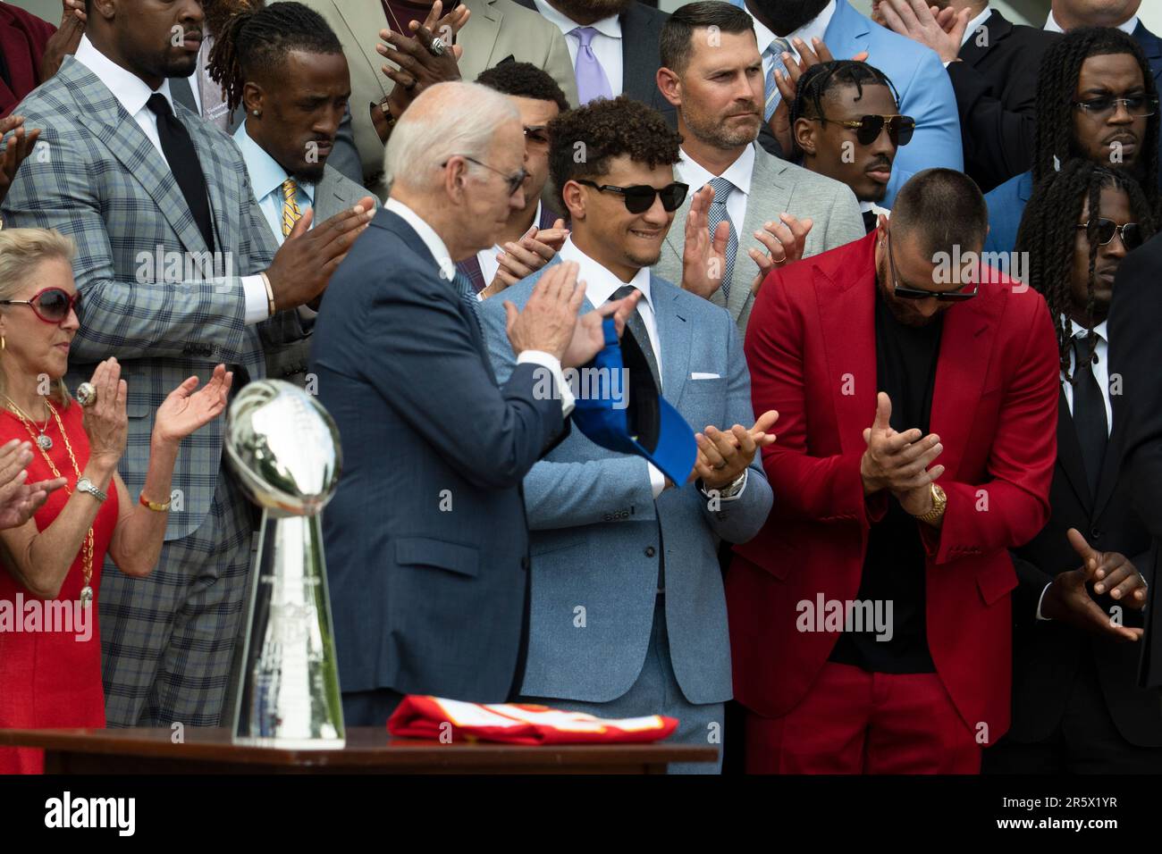 President Joe Biden with Kansas City Chiefs quarterback Patrick Mahomes ...