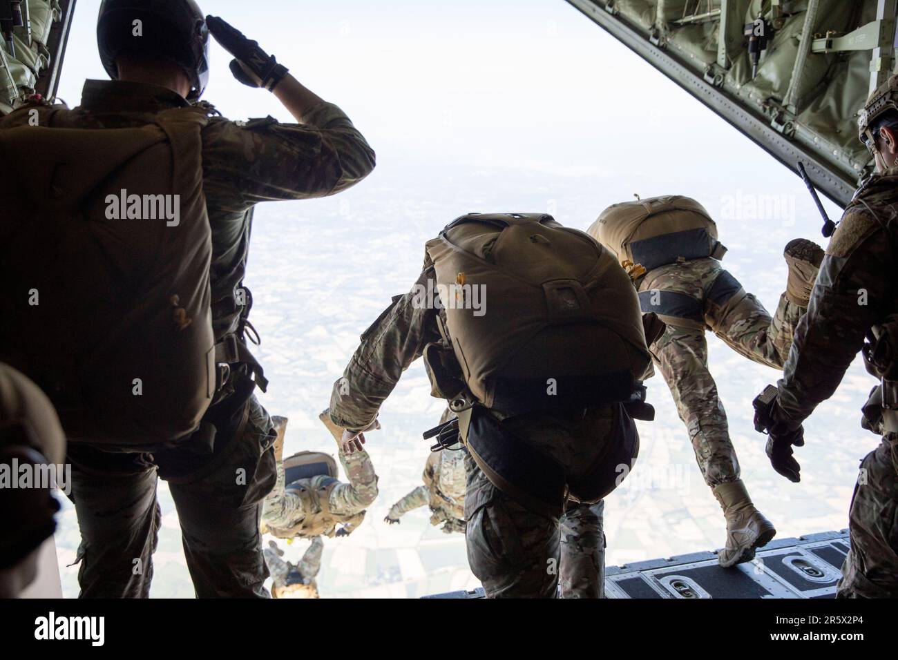 Commanding general, U.S. Army Forces Command, Gen. Andrew Poppas shakes ...