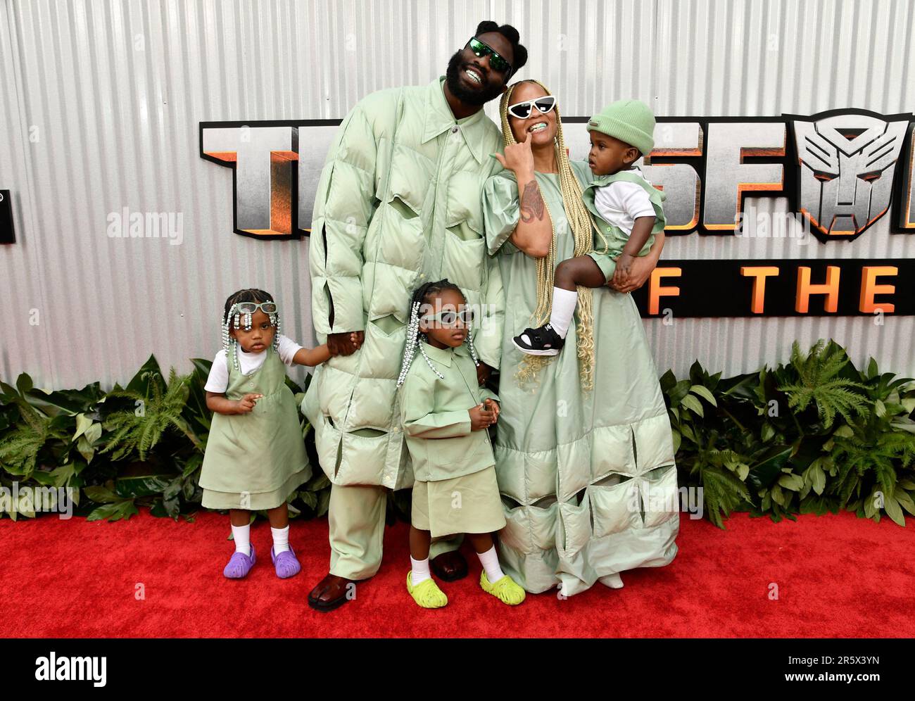 Tobe Nwigwe, second left, Fat Nwigwe, second right, and their children ...