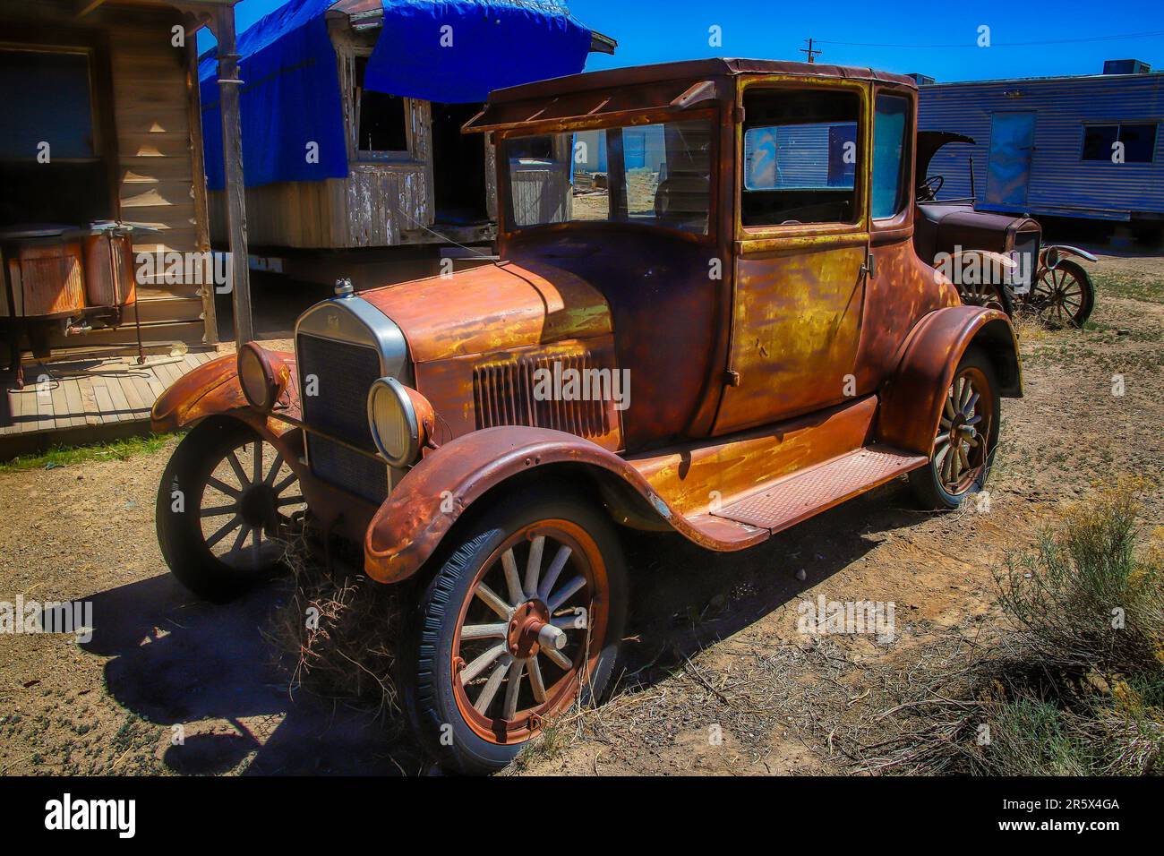 Rusty old ford hi-res stock photography and images - Alamy