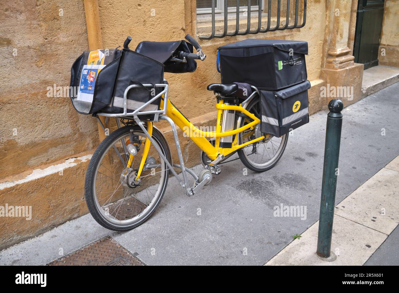 Postal bike hi-res stock photography and images - Alamy