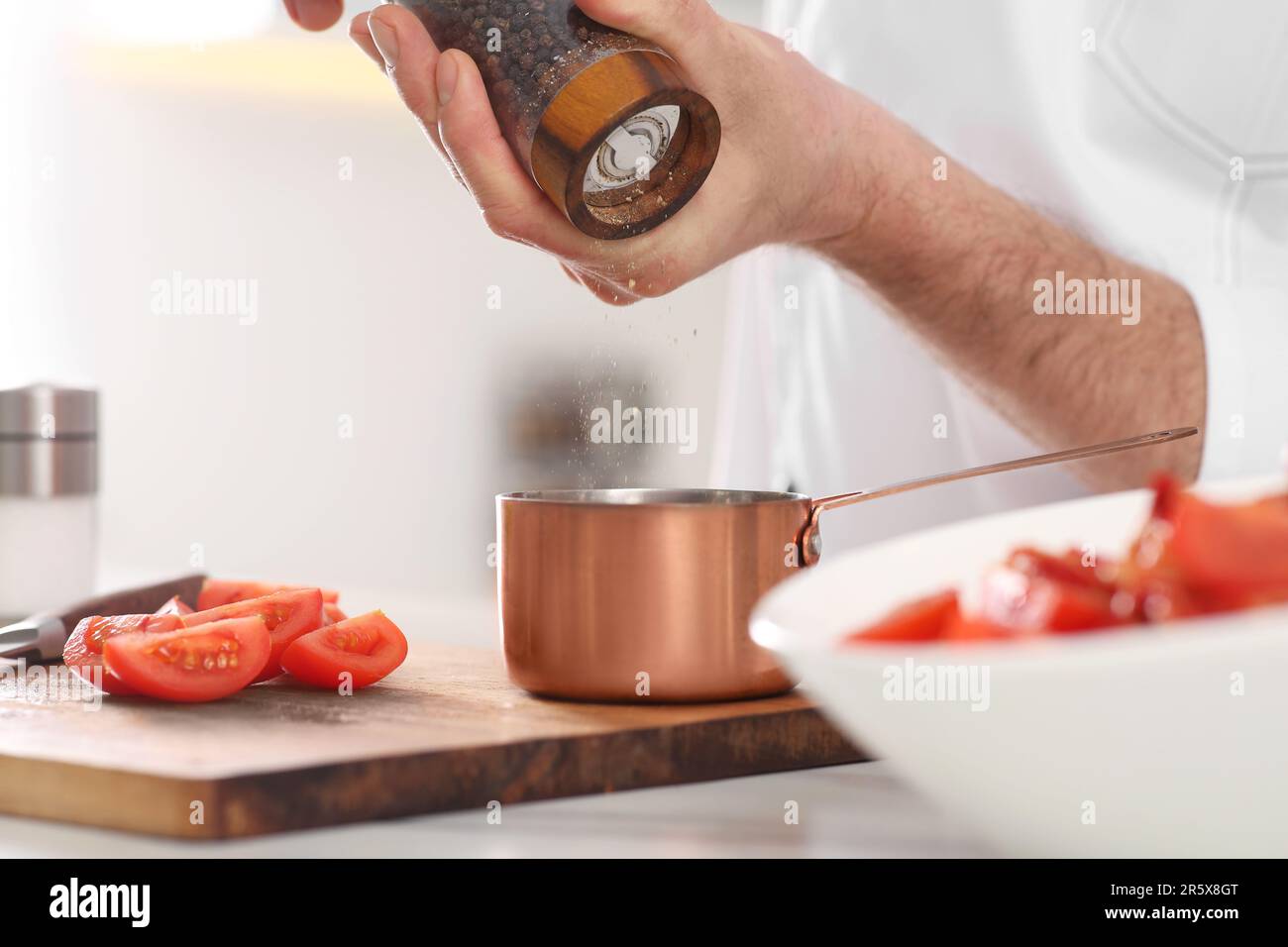 Adding pepper hi-res stock photography and images - Alamy