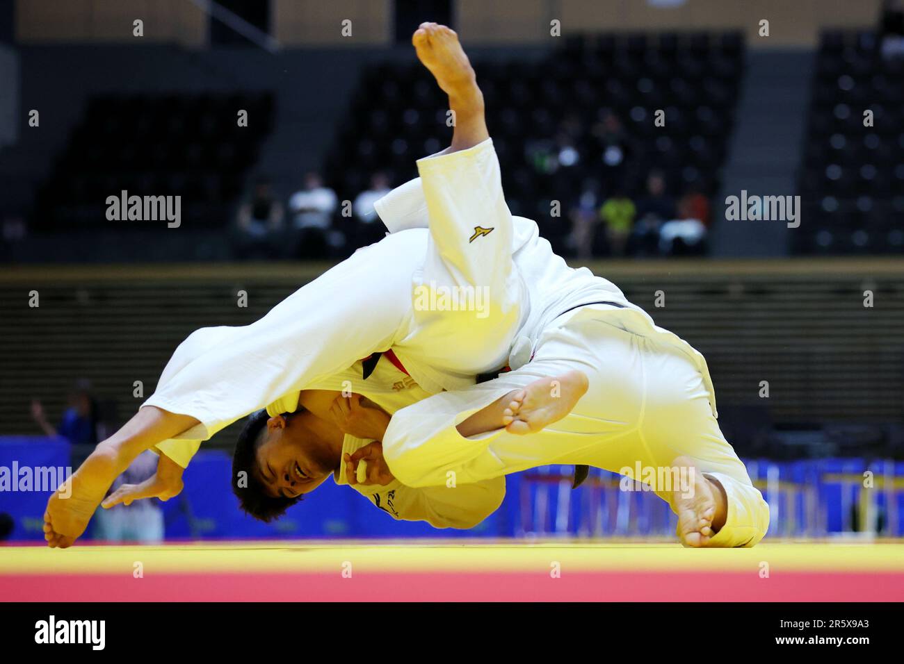 Shusuke hi-res stock photography and images - Alamy