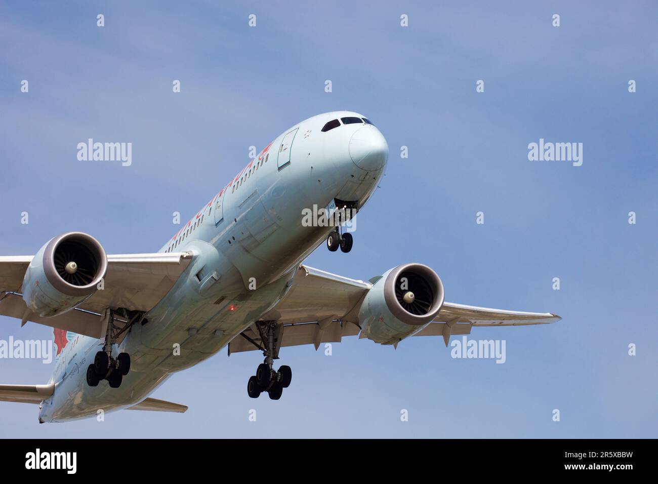 Air Canada Boeing 787-8, C-GHPV, Landing at Pearson Airport, Toronto ...