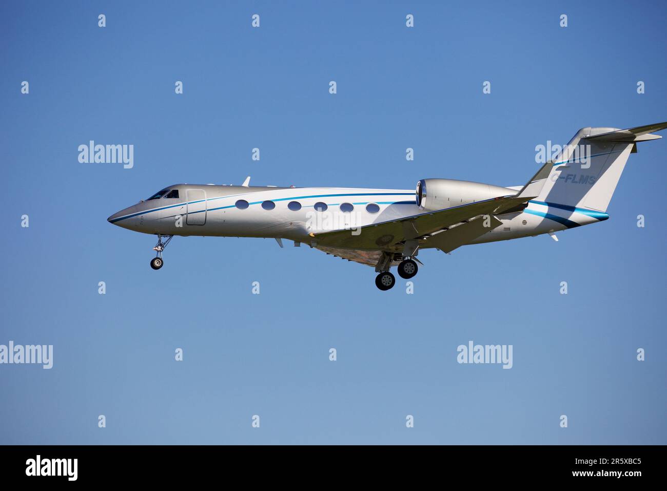 Gulfstream IV-SP, C-FLMS, Landing at Pearson Airport, Toronto Stock ...