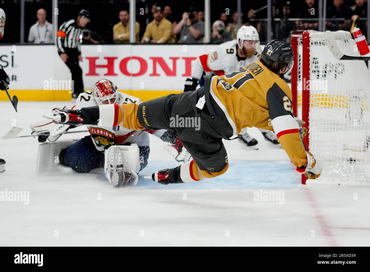 Vegas Golden Knights center Brett Howden (21) scores on Florida ...