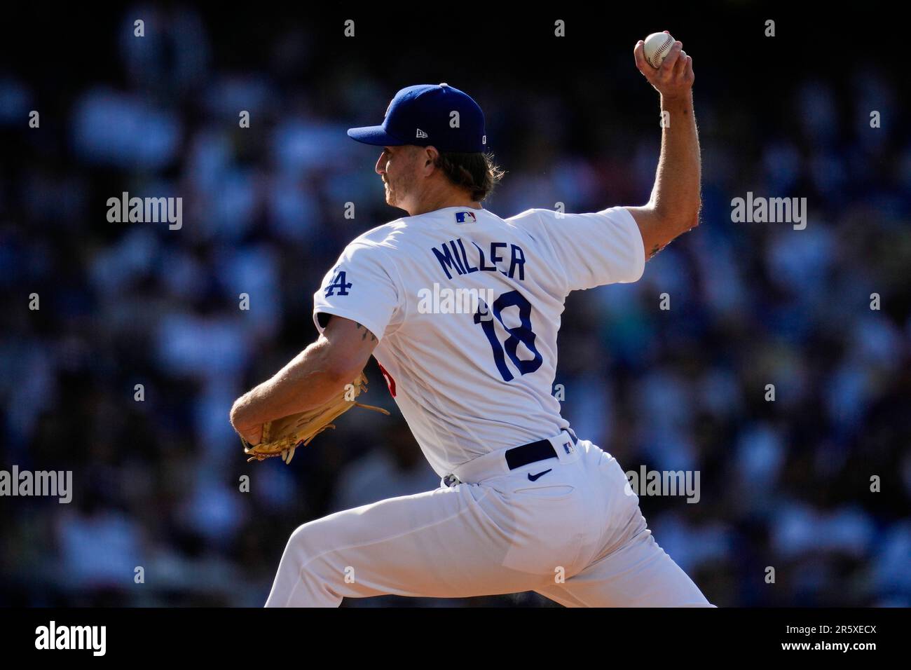 Los Angeles Dodgers relief pitcher Shelby Miller (18) throws during a ...