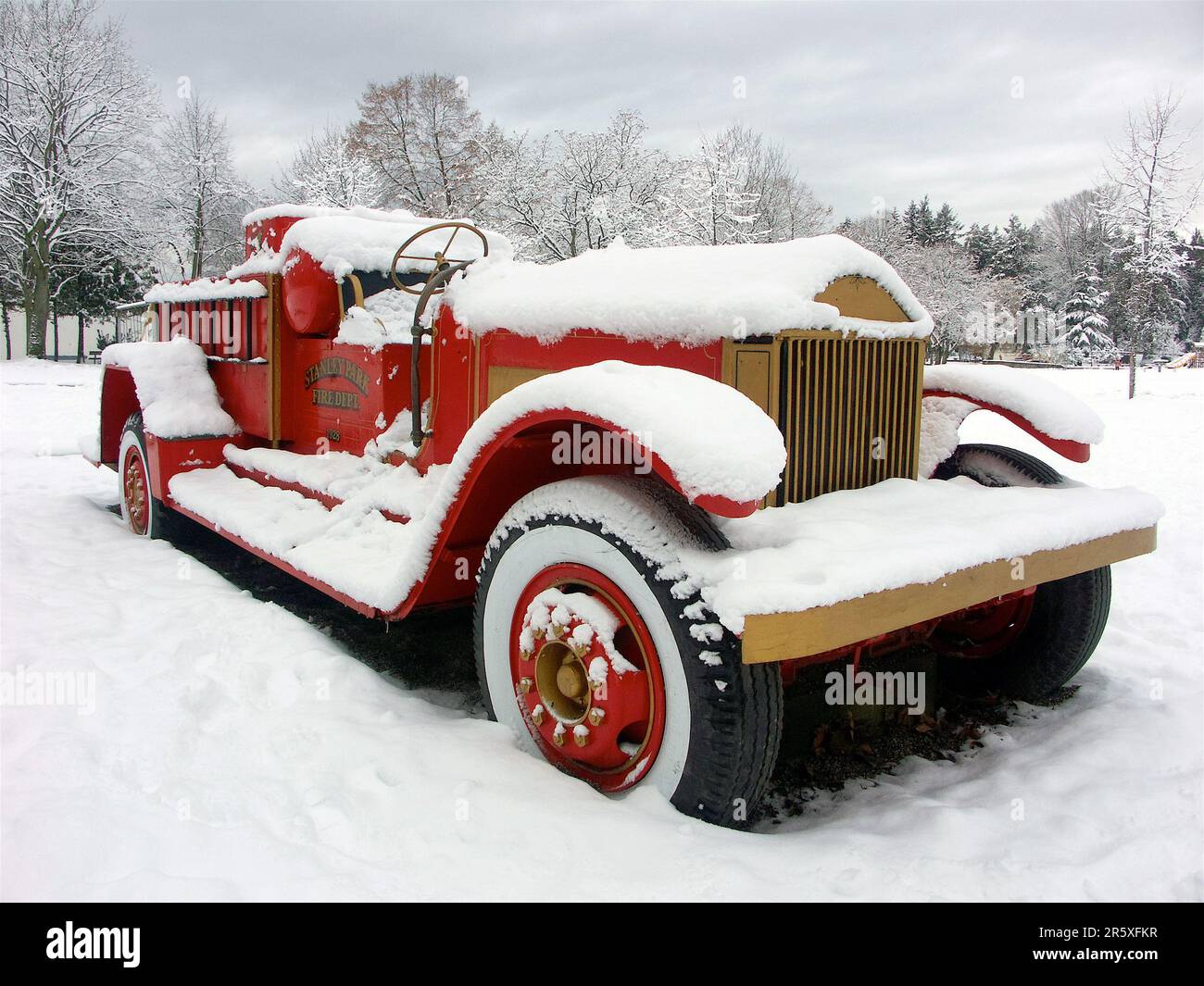 Fire department car hi-res stock photography and images - Alamy