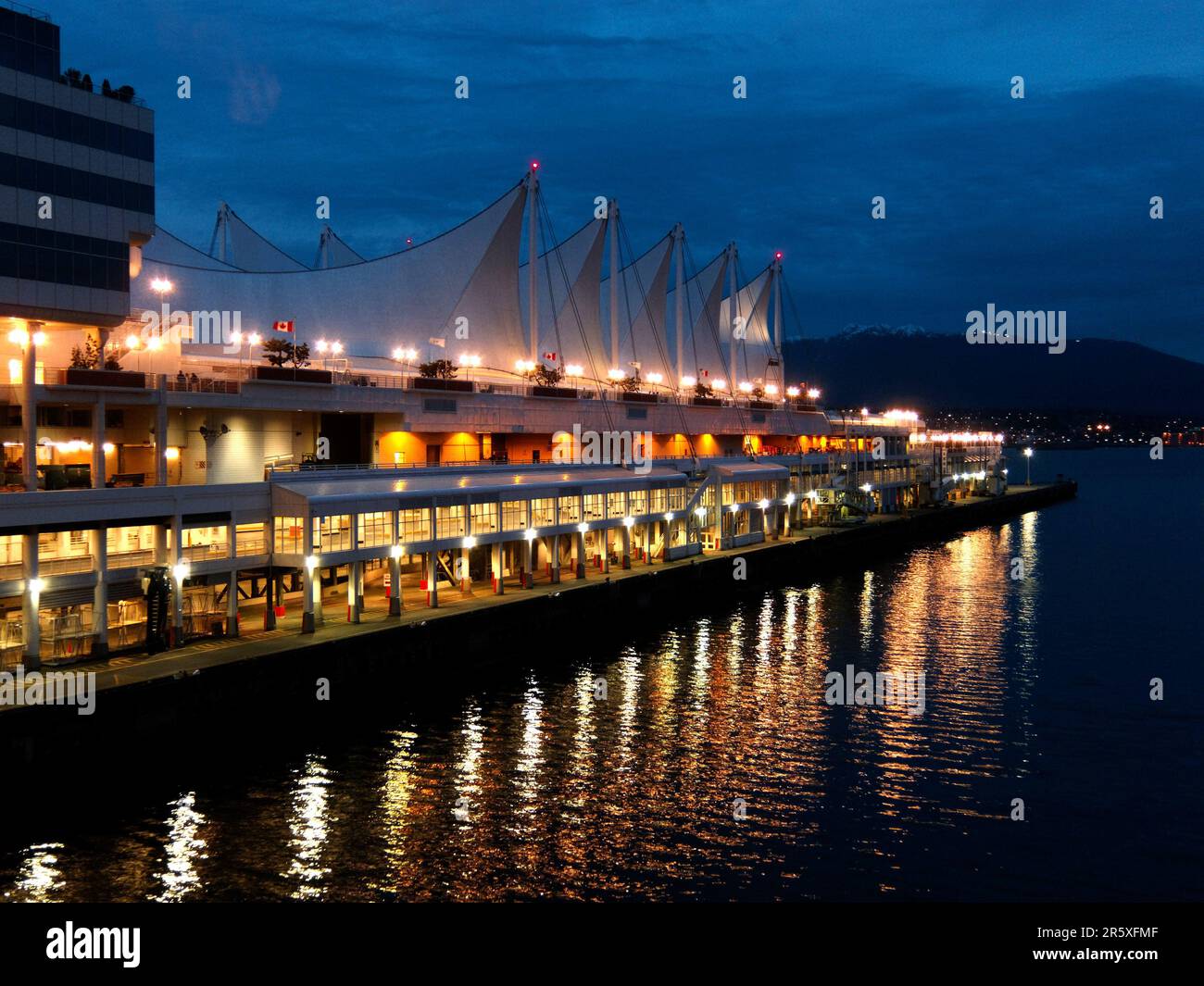 Sails restaurant hi-res stock photography and images - Alamy