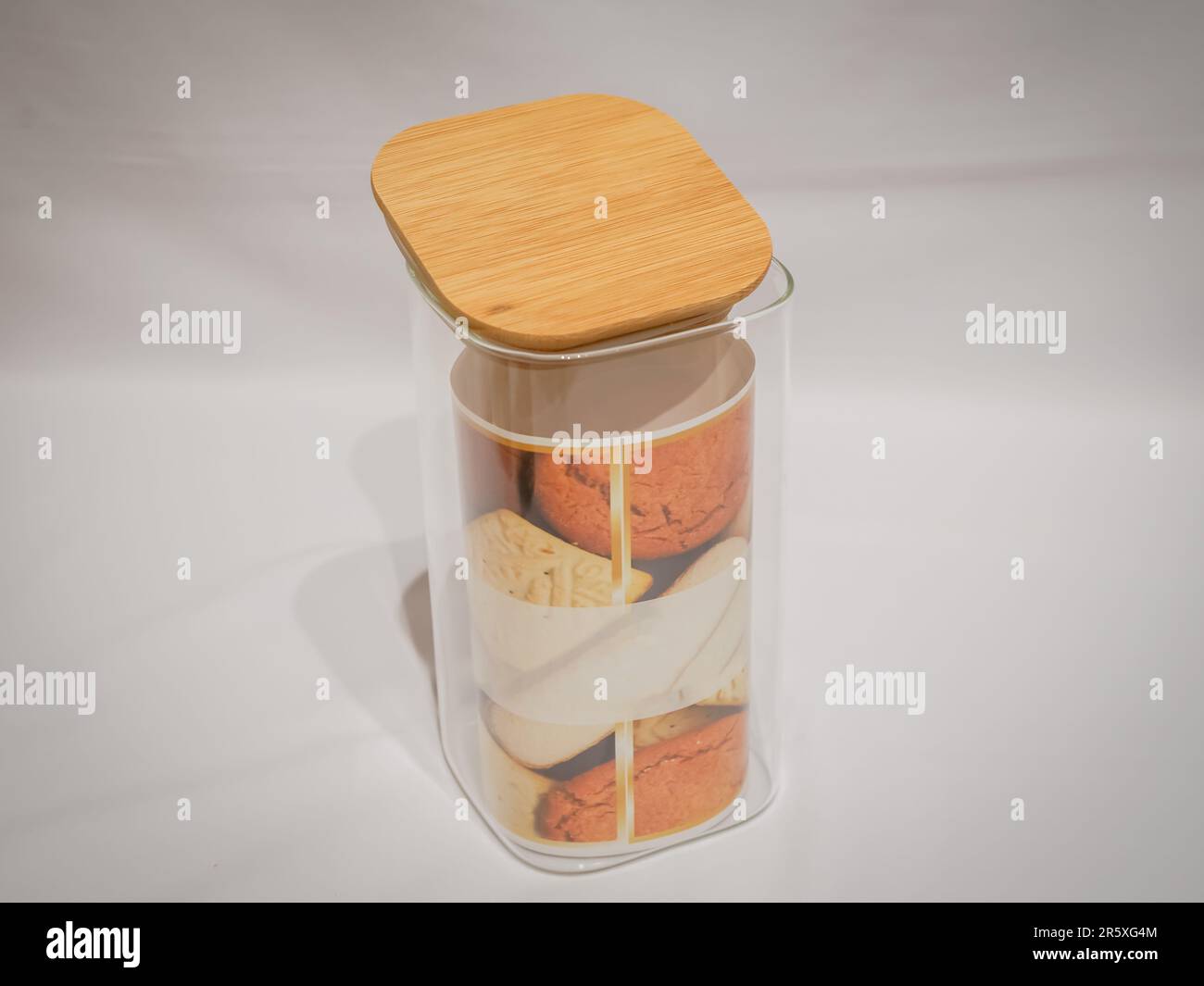 Wooden Lid Jars offer a natural and rustic storage solution that blends ...