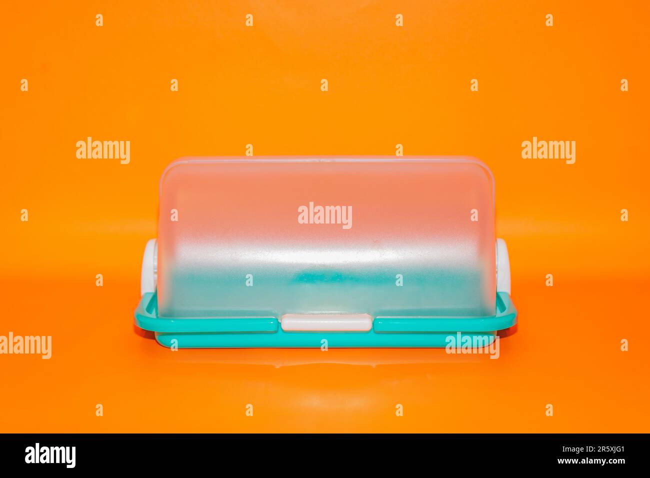 The Rectangular Cake Container with Teal Lid is the perfect storage ...