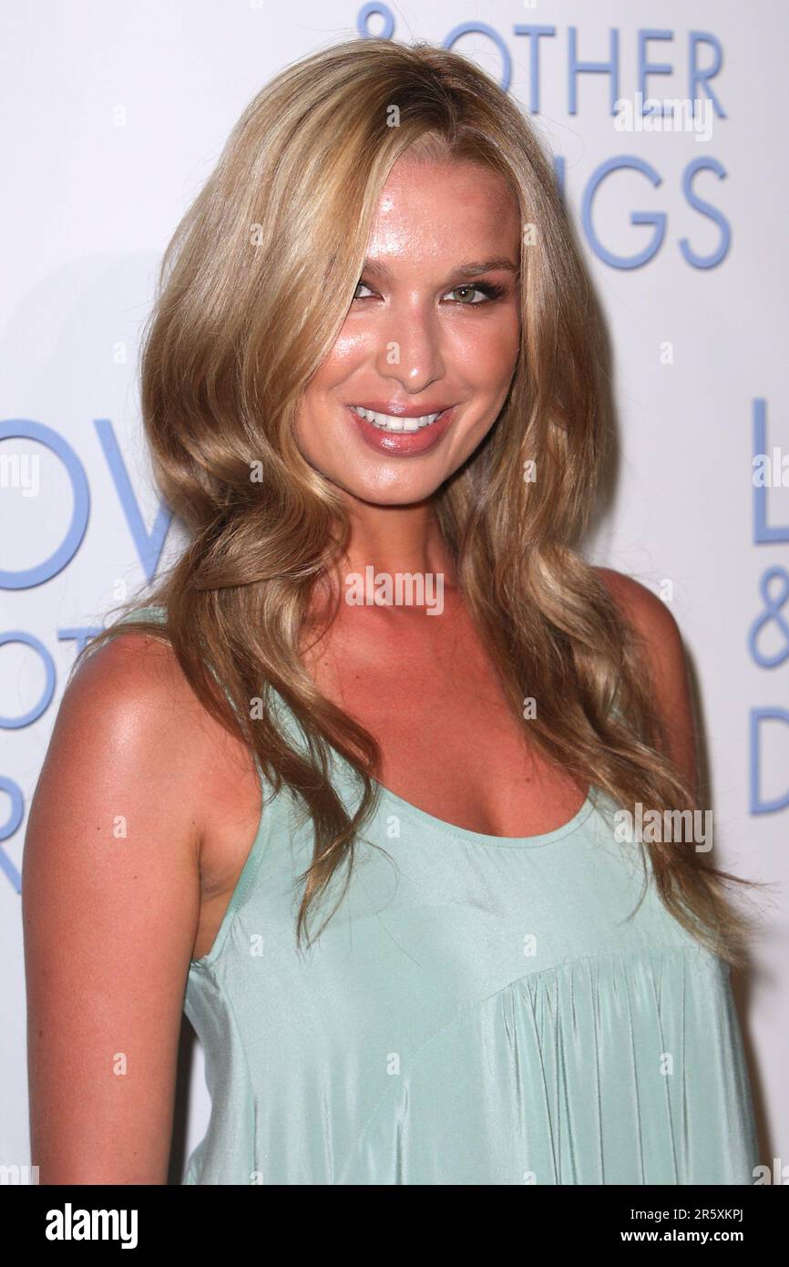 Tahyna Tozzi The Premiere of 'Love And Other Drugs' held at Event ...