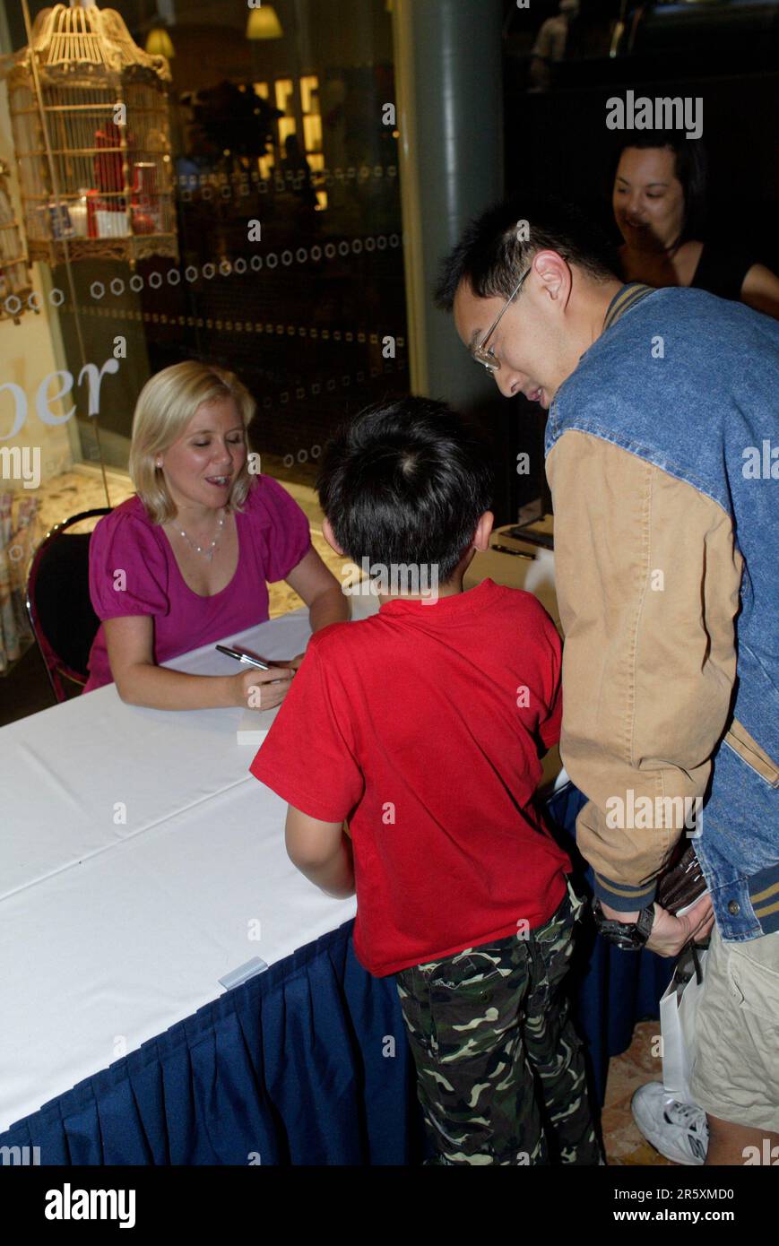 Lucy Hawking, daughter of physicist and astronomer Stephen Hawking ...