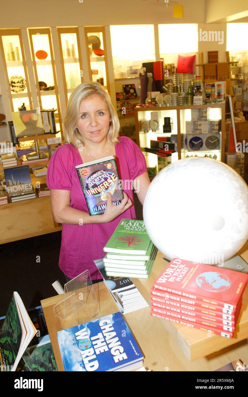 Lucy Hawking, daughter of physicist and astronomer Stephen Hawking ...