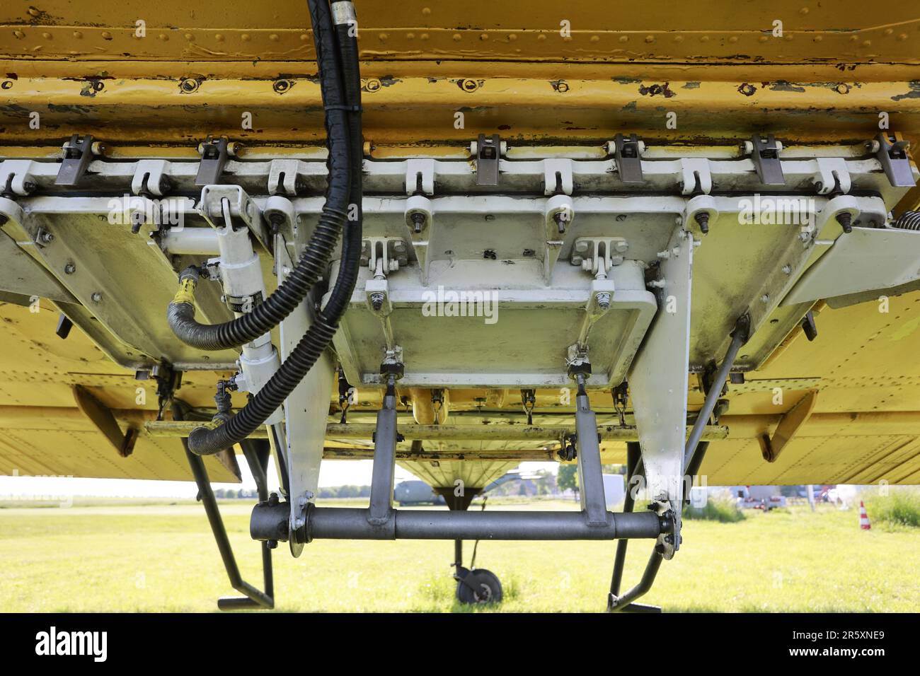 Ballenstedt, Germany. 31st May, 2023. A special water dropping device ...