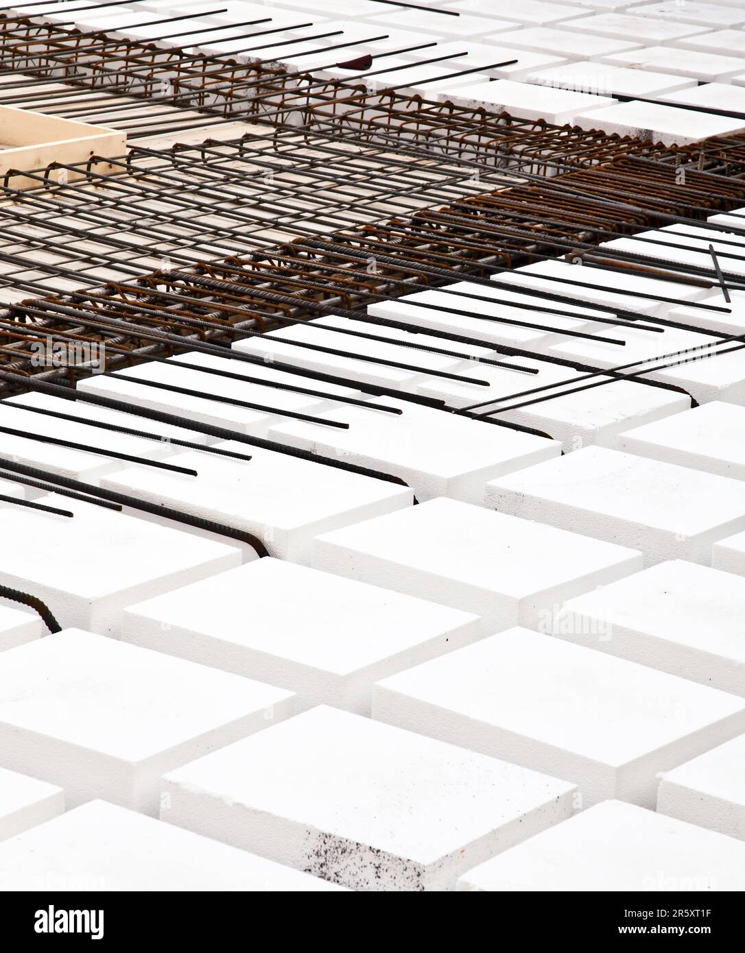 Technical detail of building operations: floor. Materials: polystyrene ...