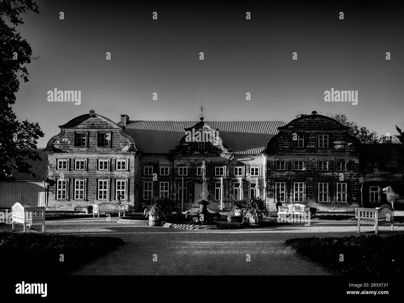 Landscape garden small Black and White Stock Photos & Images - Alamy