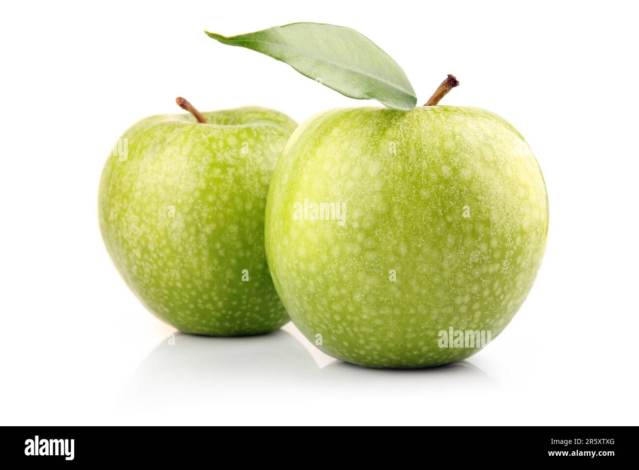 Ripe green apple fruits with leaf isolated on white background Stock ...
