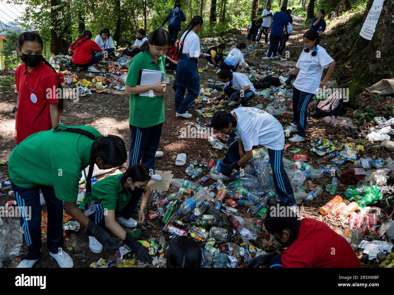 GANGTOK, INDIA, MAY 29: Students collects trash during The Himalayan ...