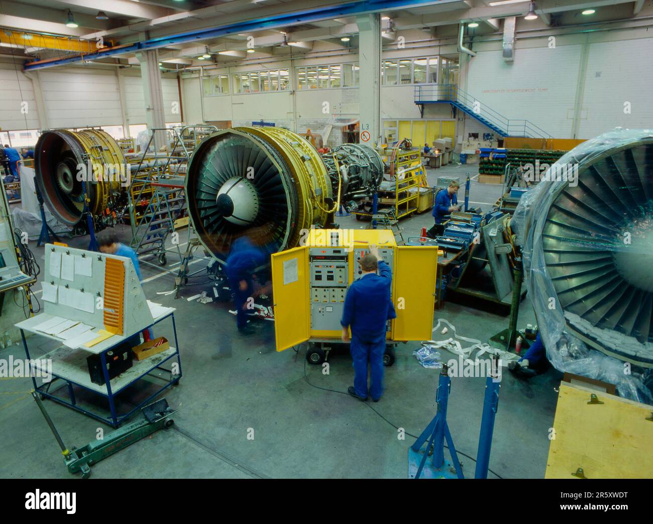 Inspection of an overhauled engine, Lufthansa, Frankfurt engine ...