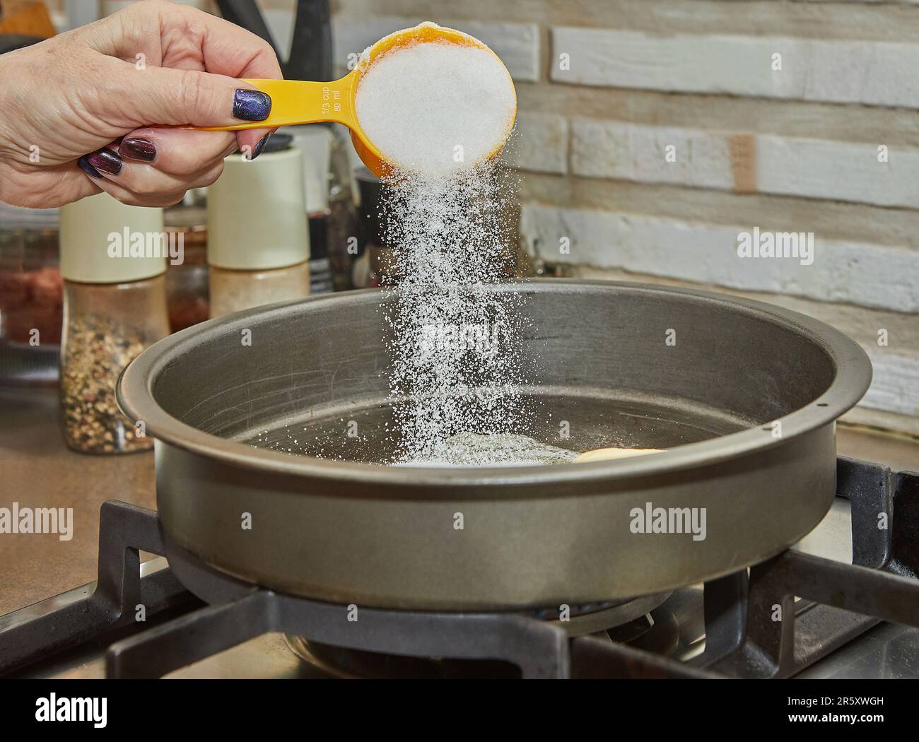 Frying pan on stove spread hi-res stock photography and images - Alamy