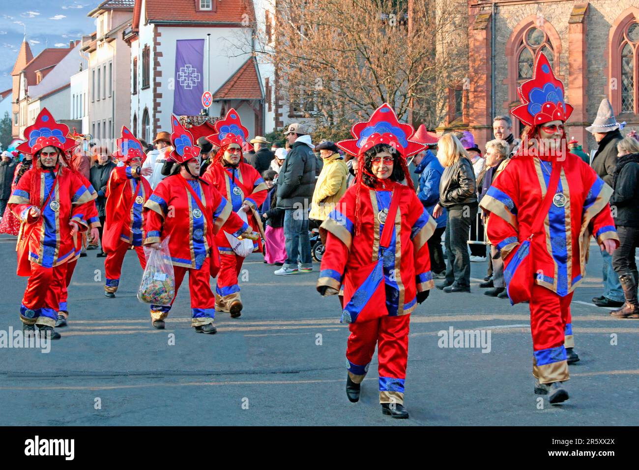 Carnival parade, woman in carnival costumes, Dieburg, Hesse, Carnival ...
