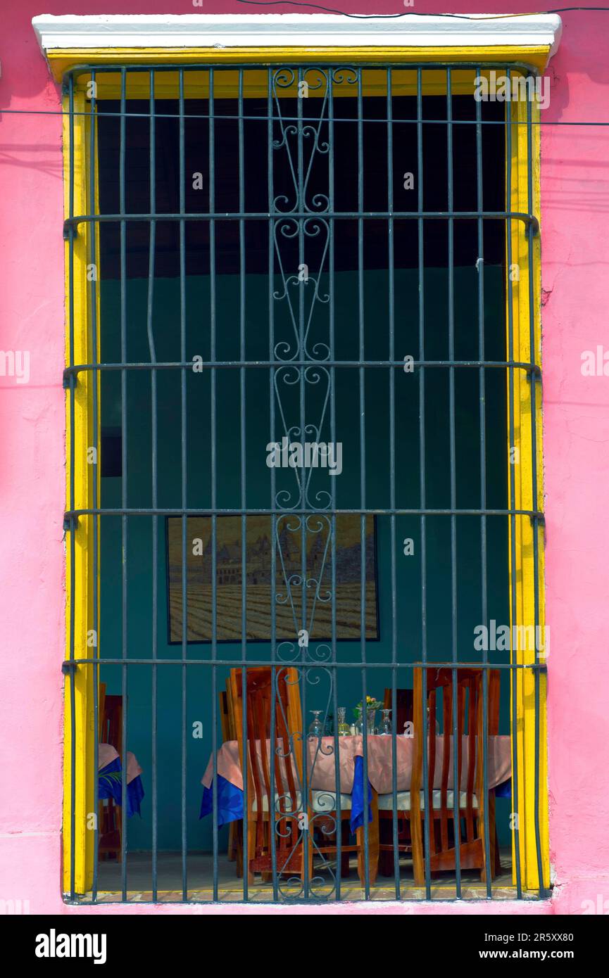 Windows, colonial houses, Camaguey, Cuba Stock Photo - Alamy