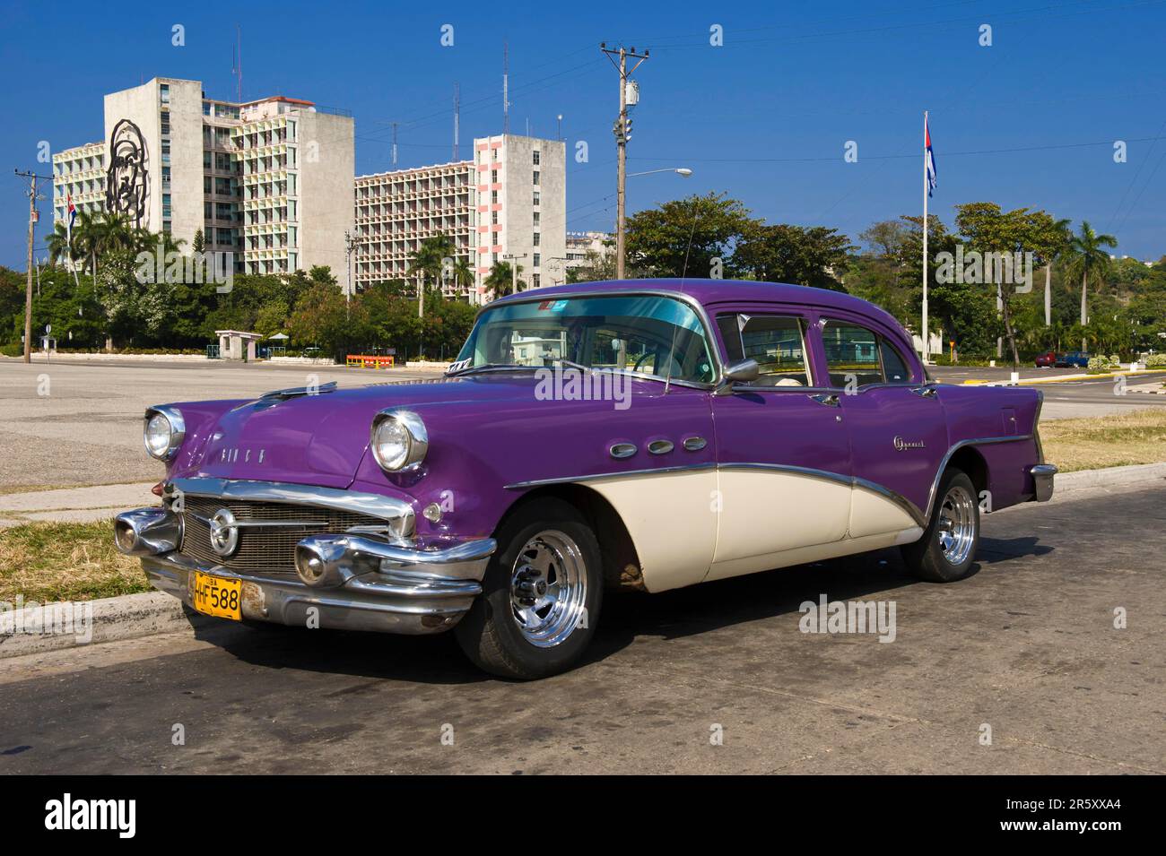 Classic car, car, Ministry of the Interior, Havana, Cuba, Ministry of ...