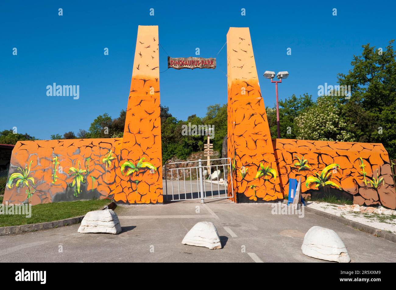 Entrance, Dinosaurus Park Funtana, Istria, Croatia Stock Photo - Alamy