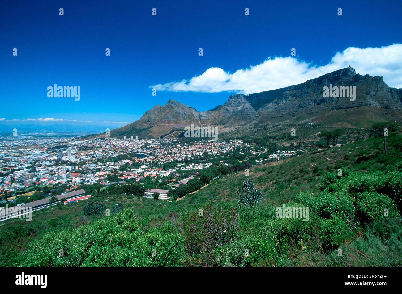 View on Capetown, South Africa, view of Cape Town with Table Mountain ...