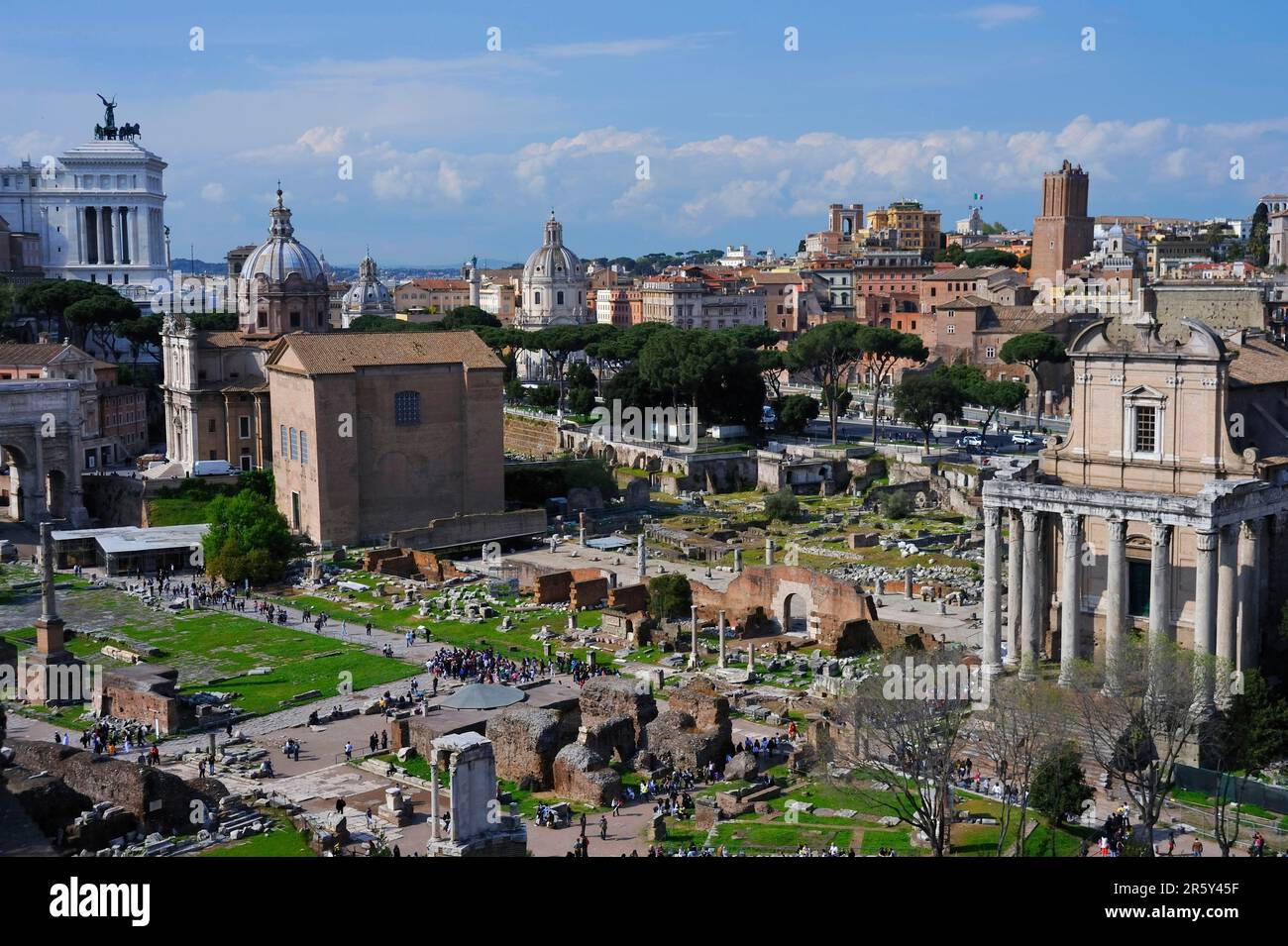 Foro romanum hi-res stock photography and images - Alamy