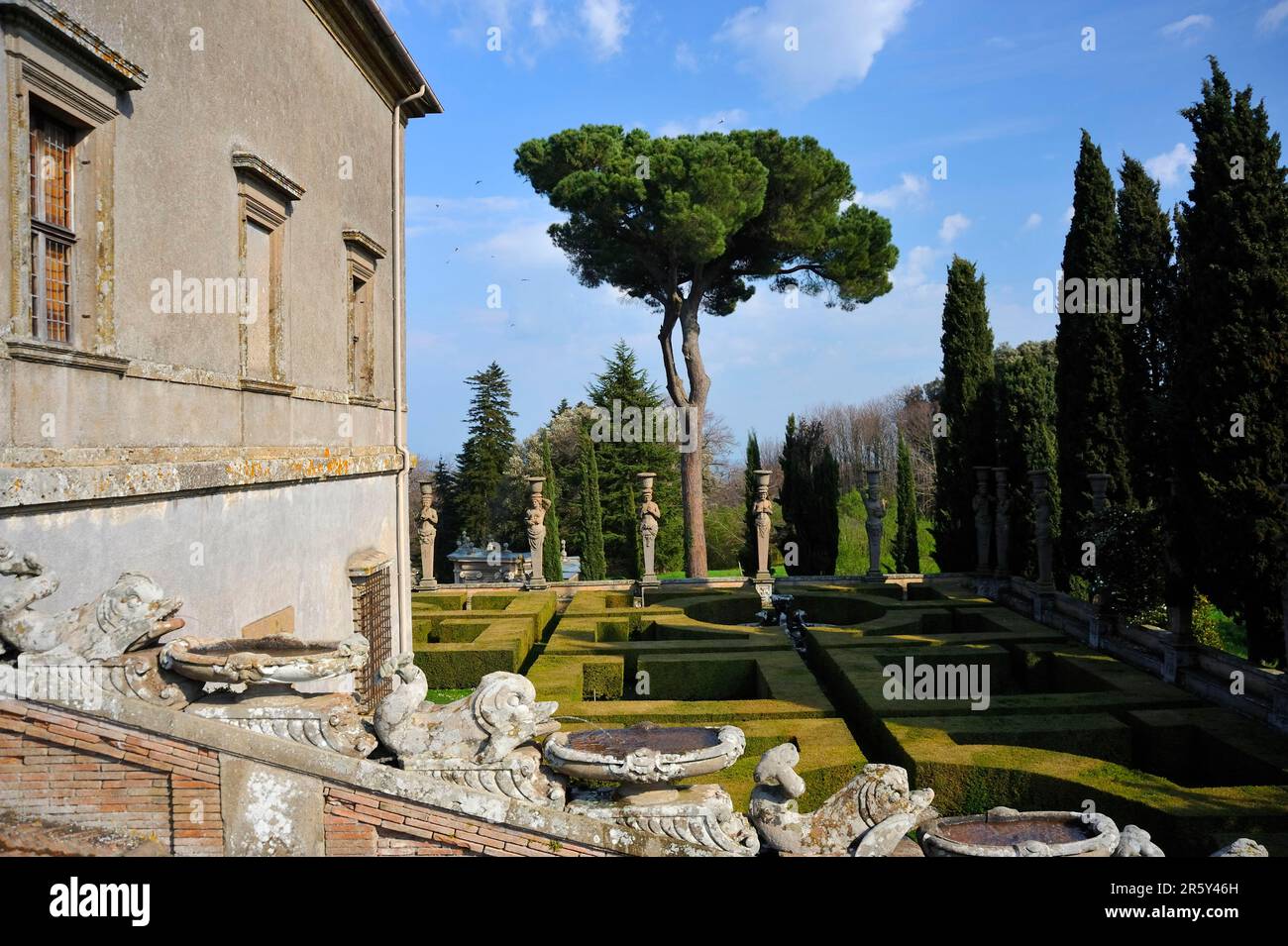 Italian Renaissance Garden, Villa Farnese, Caprarola, Italy ...