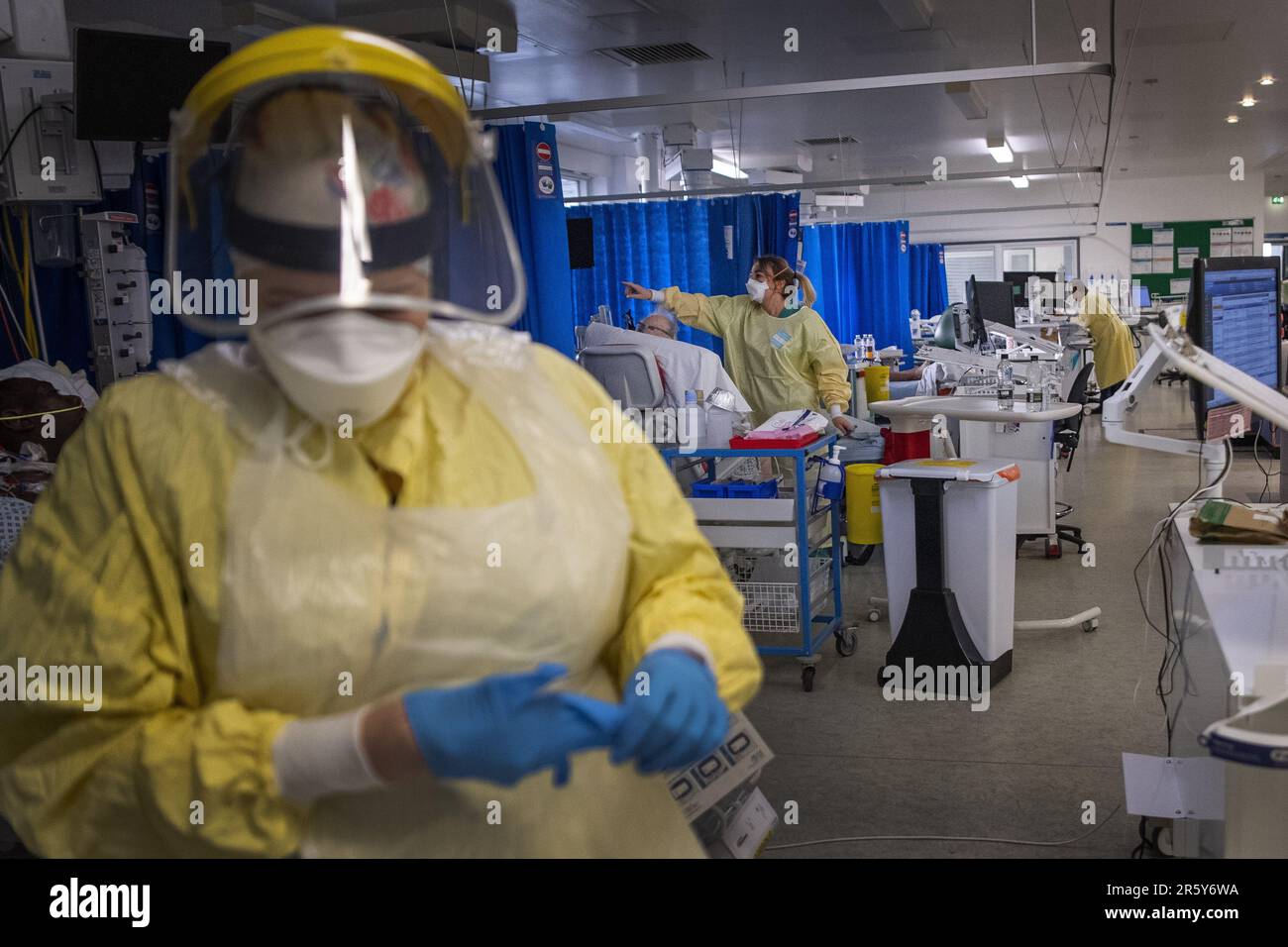Ppe fraud hi-res stock photography and images - Alamy