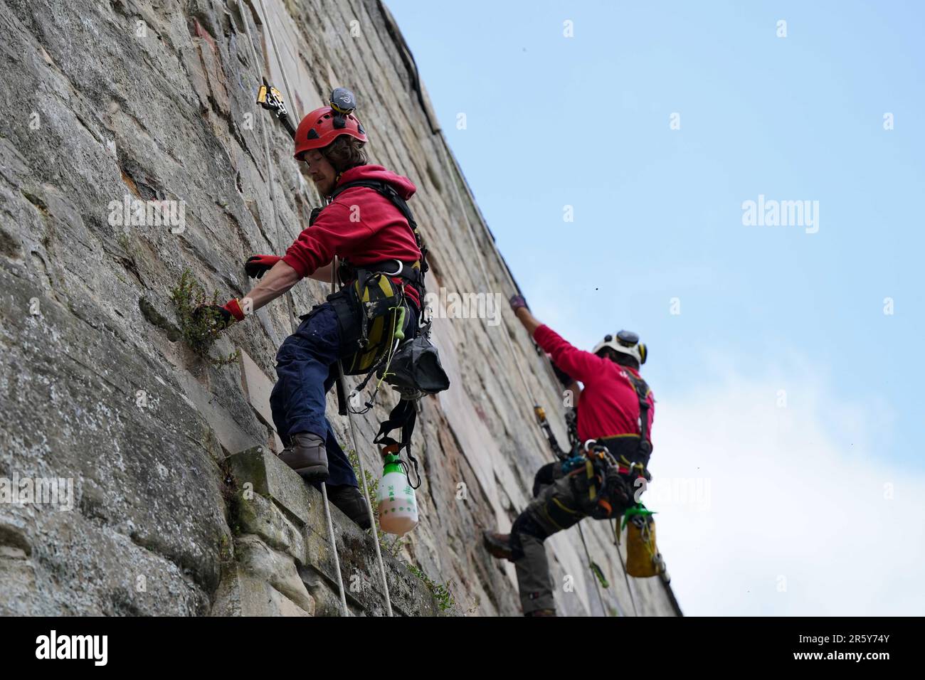 Abseil castle hi-res stock photography and images - Alamy